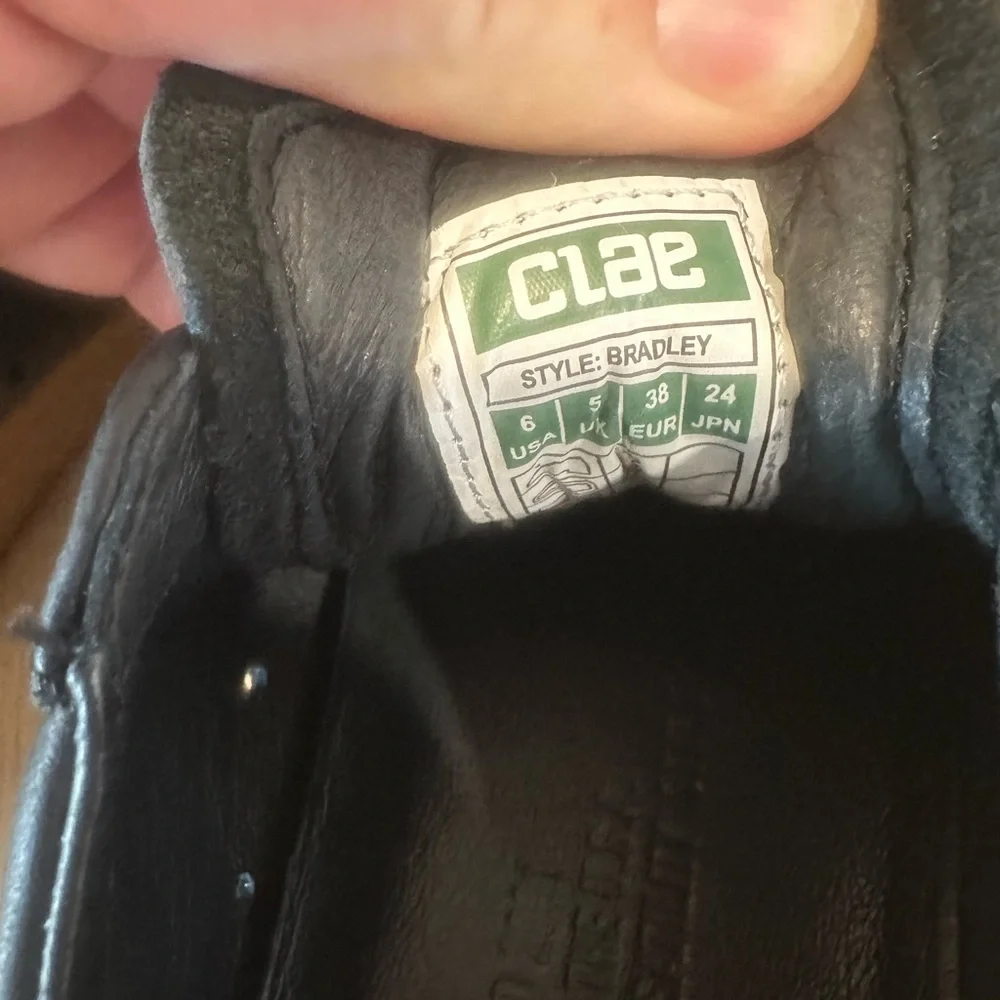 Clae | Shoes | Clae Bradley Sneakers With A Speckled Gum Sole Size 6 ...